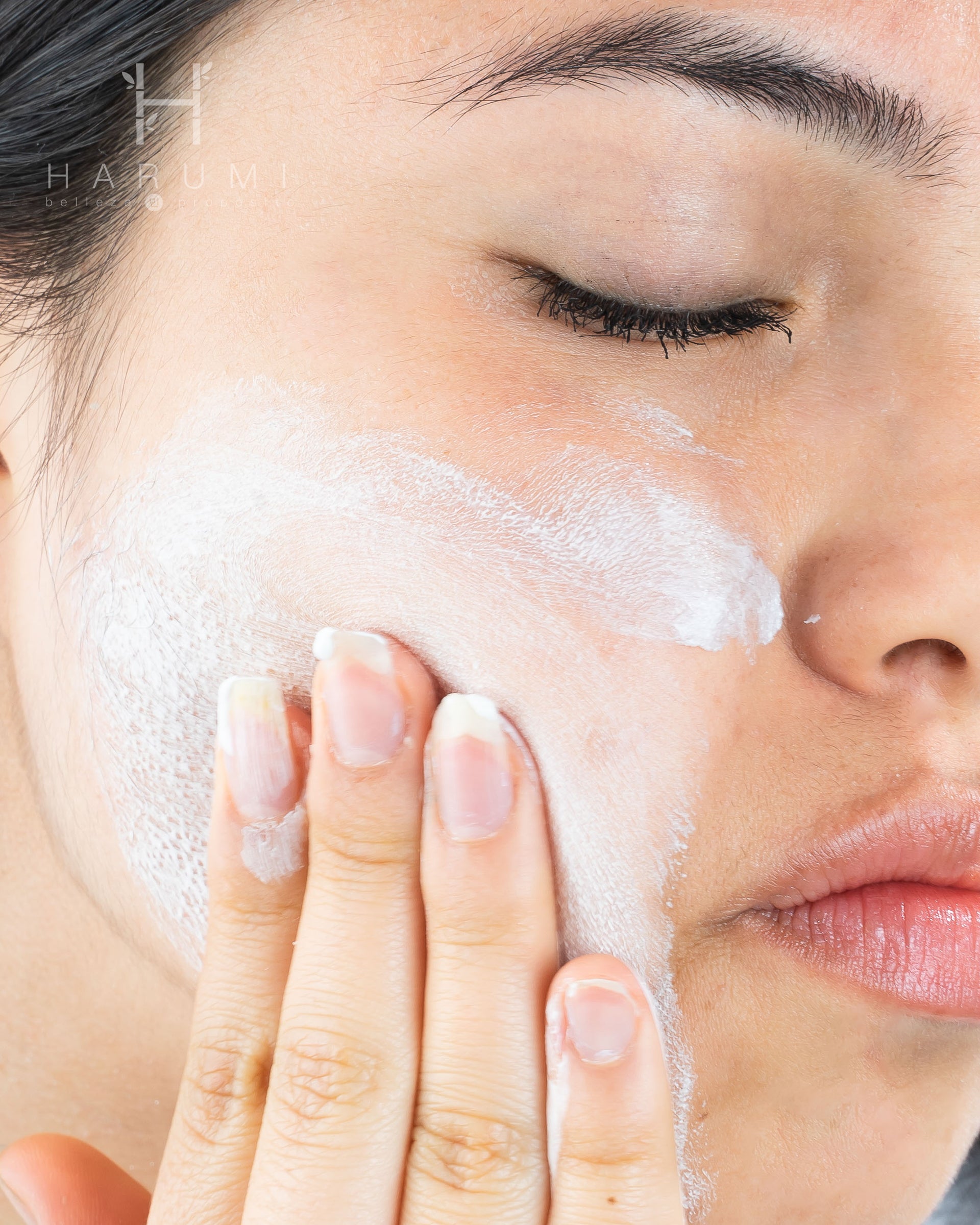Acné Leve & Seboregulación – Harumi Belleza Coreana